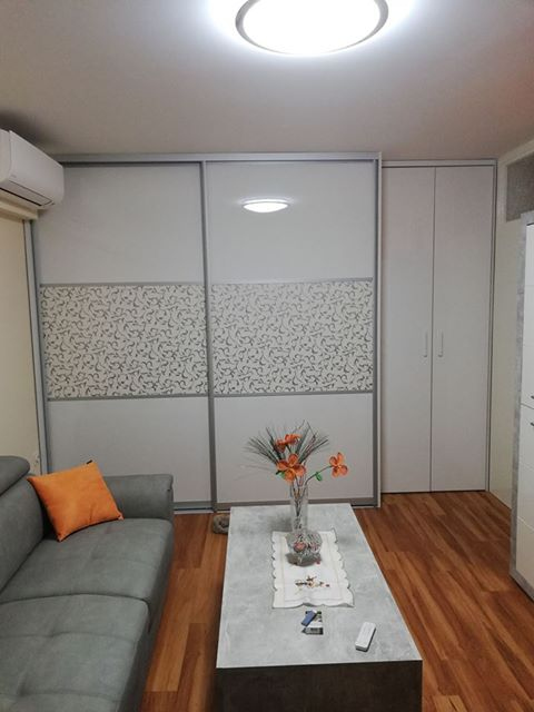 Vgradna omara predstavlja odlično izbiro za dnevno sobo | Alples