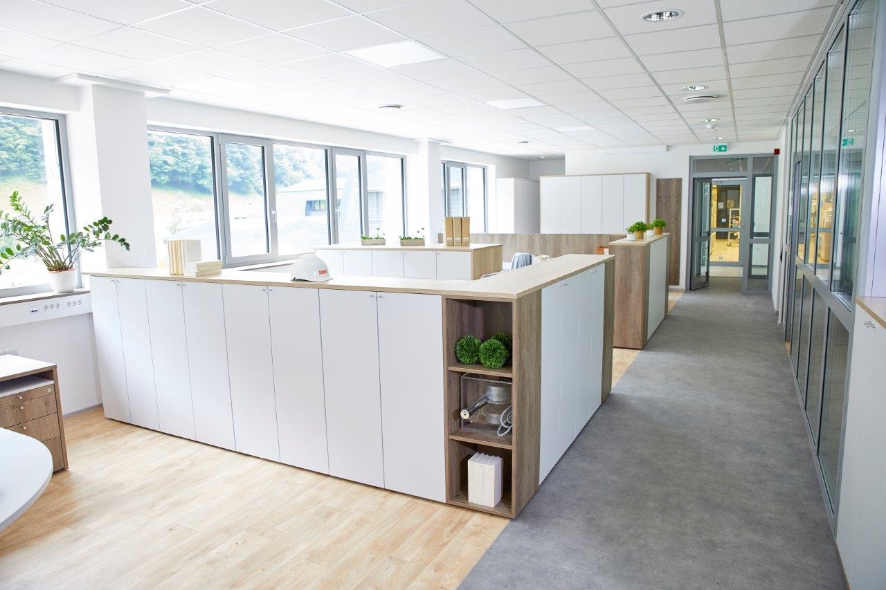 Celovita prenova poslovnih prostorov v podjetju Domel | Alples